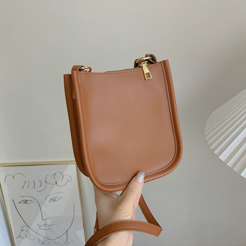 GUCSELECTED(B1812) กระเป๋าหนังสะพายข้าง ทรงสี่เหลี่ยม มีซิป ขนาดเล็ก ใส่โทรศัพท์มือถือได้ - GUC ...