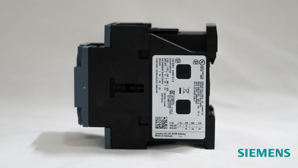 Magnetic contractors SIEMENS 3RT2027-1AP00 Power contactor, AC-3 32 A, 15 kW / 400 V 1 NO + 1 NC ...