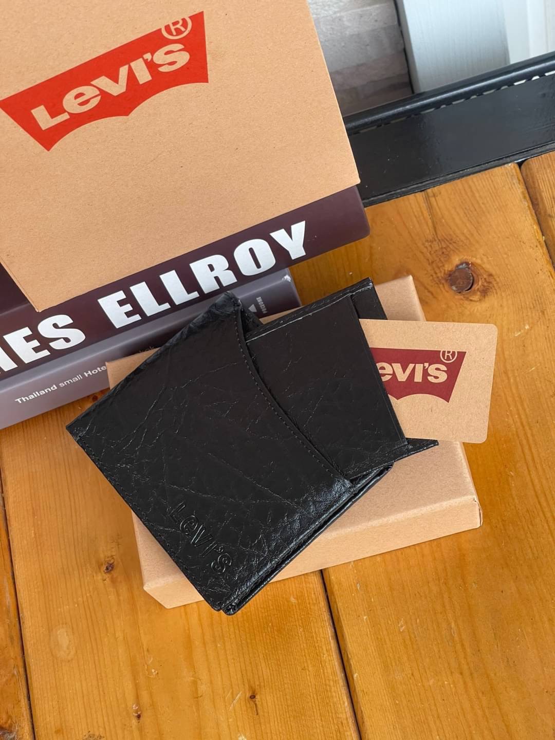 กระเป๋าสตางค์Levis Mens Short Wallet Gift Box กระเป๋าหนังสไตล์เรียบง่าย ...