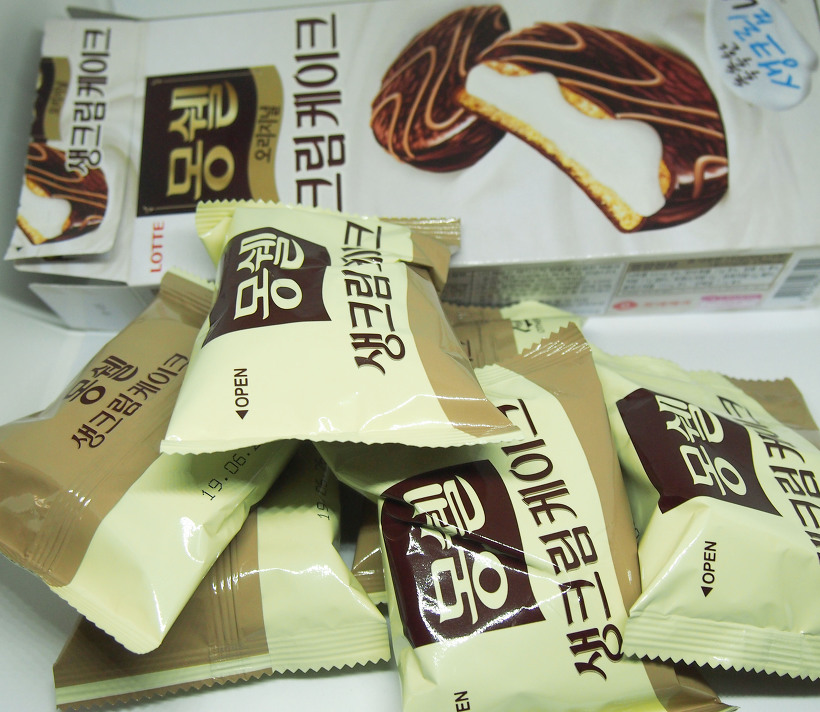 Expire 13/01/2022 Lotte Mon Cher Cream Cake Original [192 g.] :: เค้ก ...