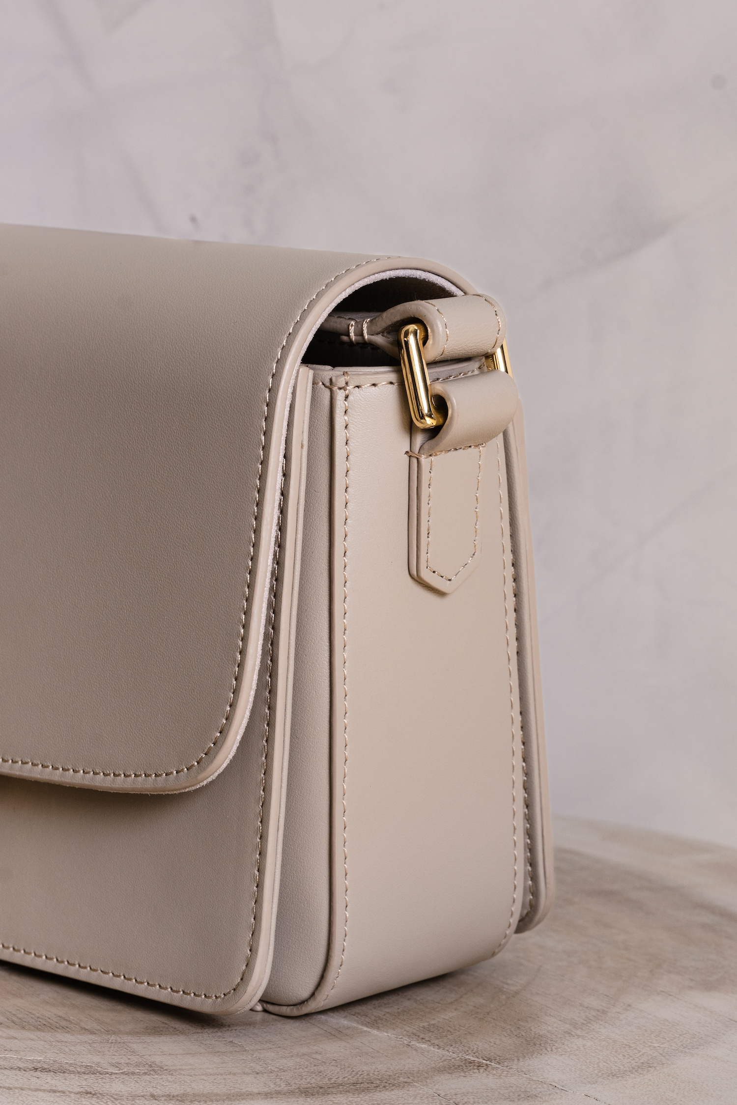 MYTH BOX22 in Dust - MYTH BAG - ThaiPick