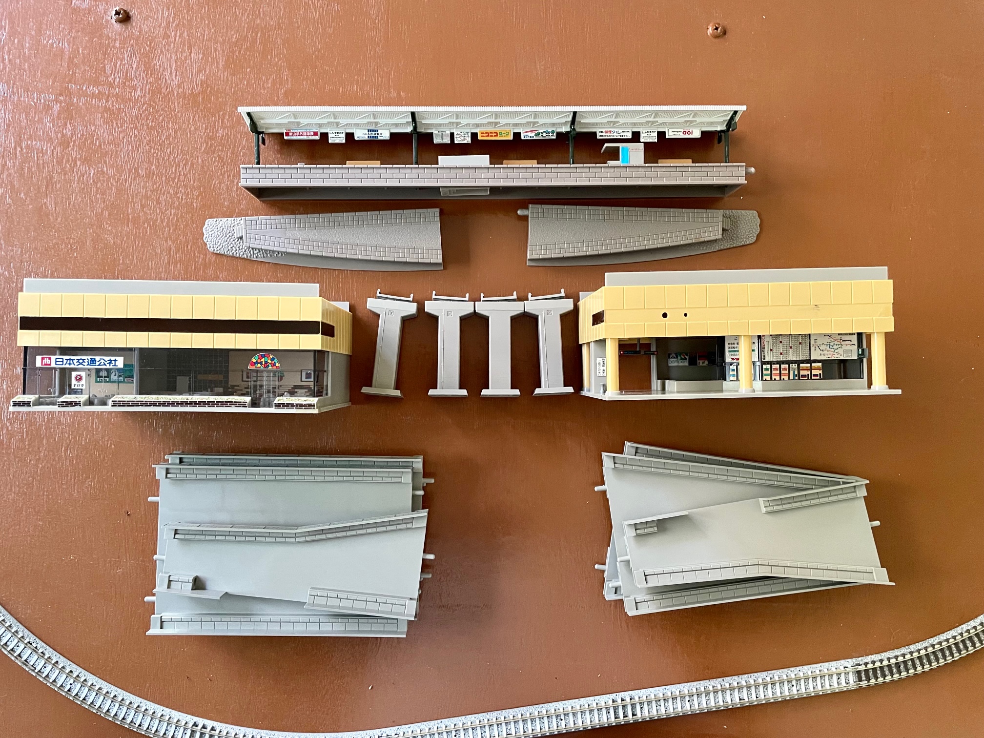 N Scale Tomix Overhead Station Bridge layout as new. See Description ...