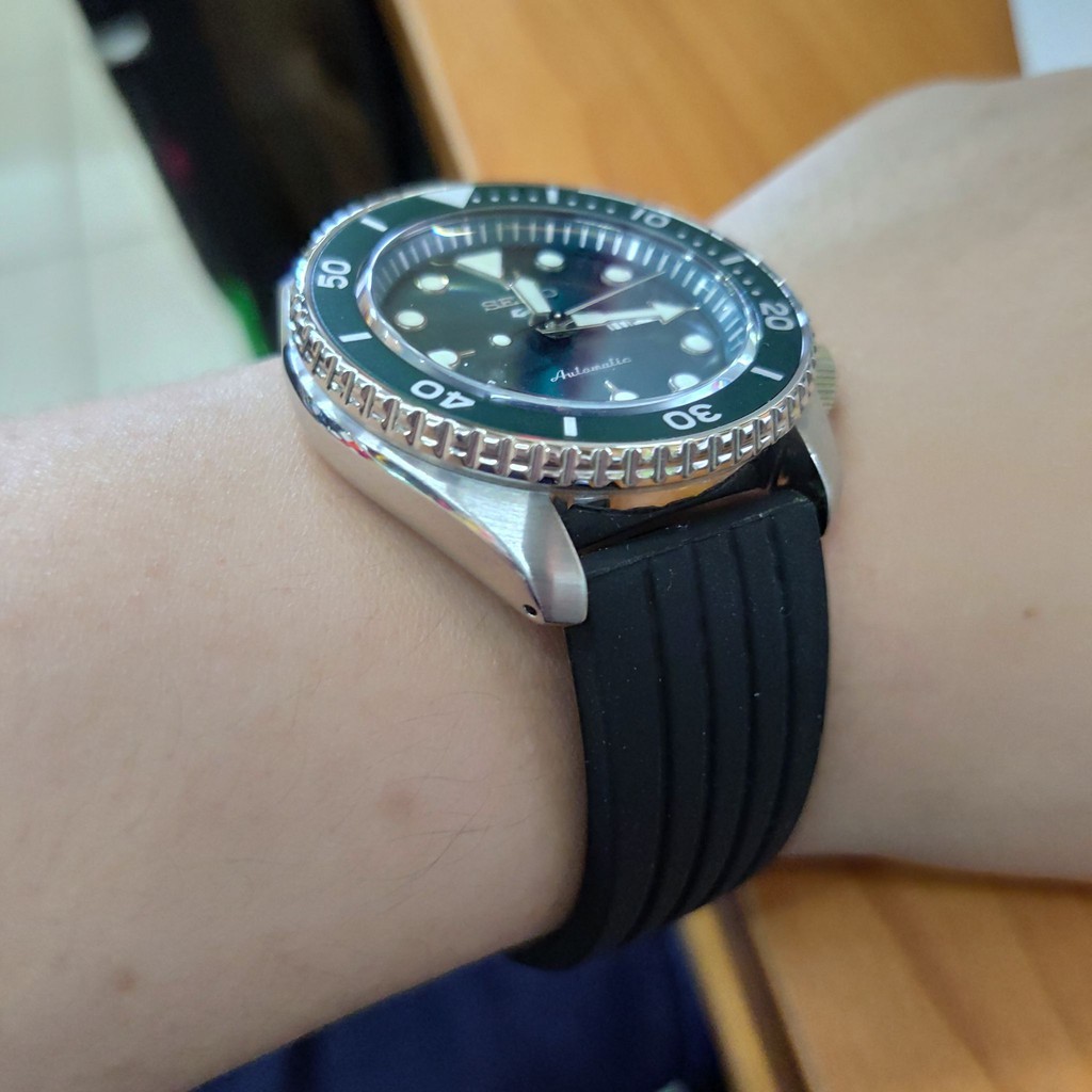 ☆AOOW สายนาฬิกา สายยางซิลิโคน ขนาด 18 20 22 24 mm. แถมสปริงบาร์⊿ ...