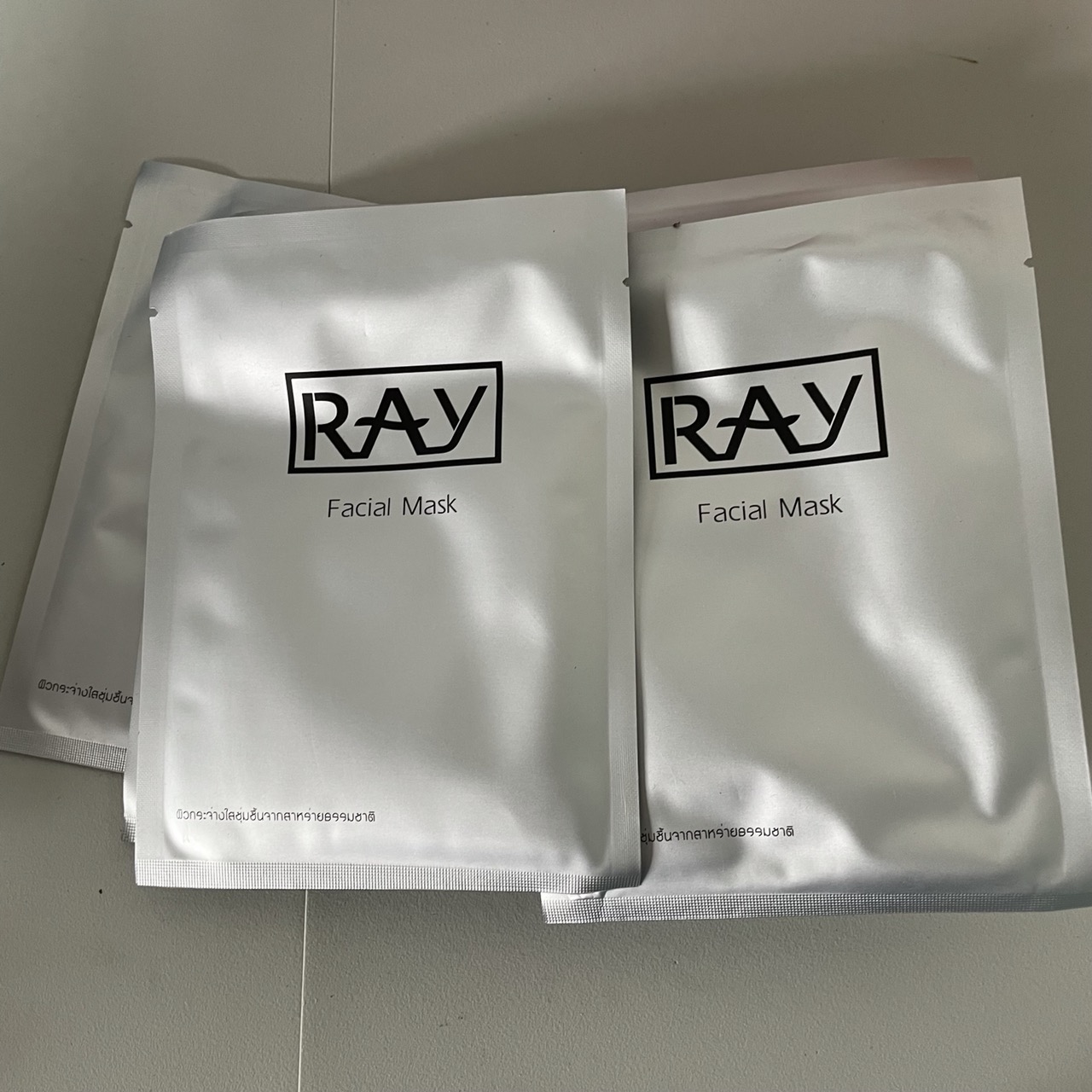 RAY Facial Mask เรย์ เฟเชียลมาส์ก สีเงิน 35 กรัมX 10 ซอง RAY Facial ...