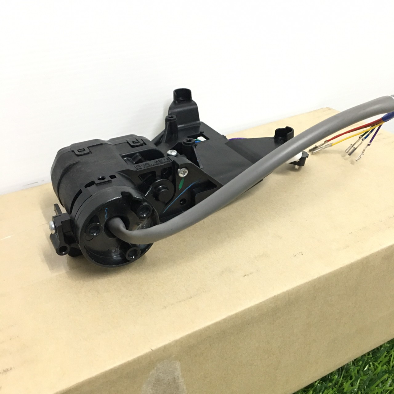 มอเตอร์กระจกมองข้าง ขวา สำหรับรุ่นที่มีไฟเลี้ยวในกระจกมองข้าง มิราจ ปี ...