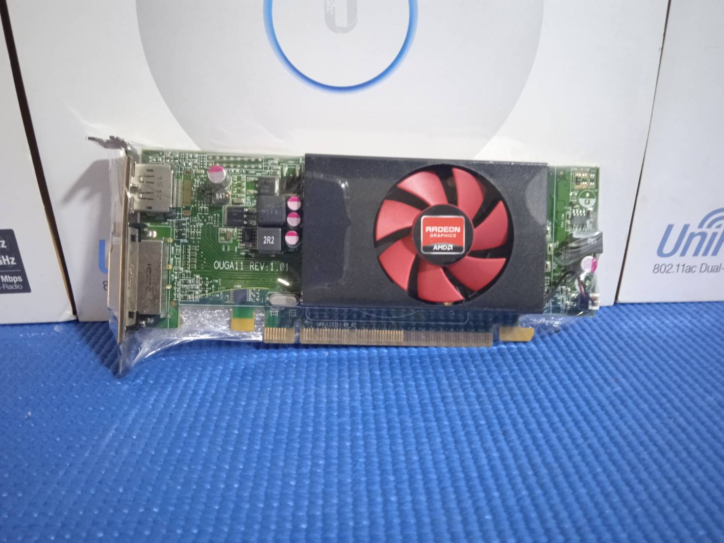 การ์ดจอ DELL AMD Radeon™ R7 200 1GB DDR3 64Bit สวยๆพร้อมใช้ ใช้งานได้ ...