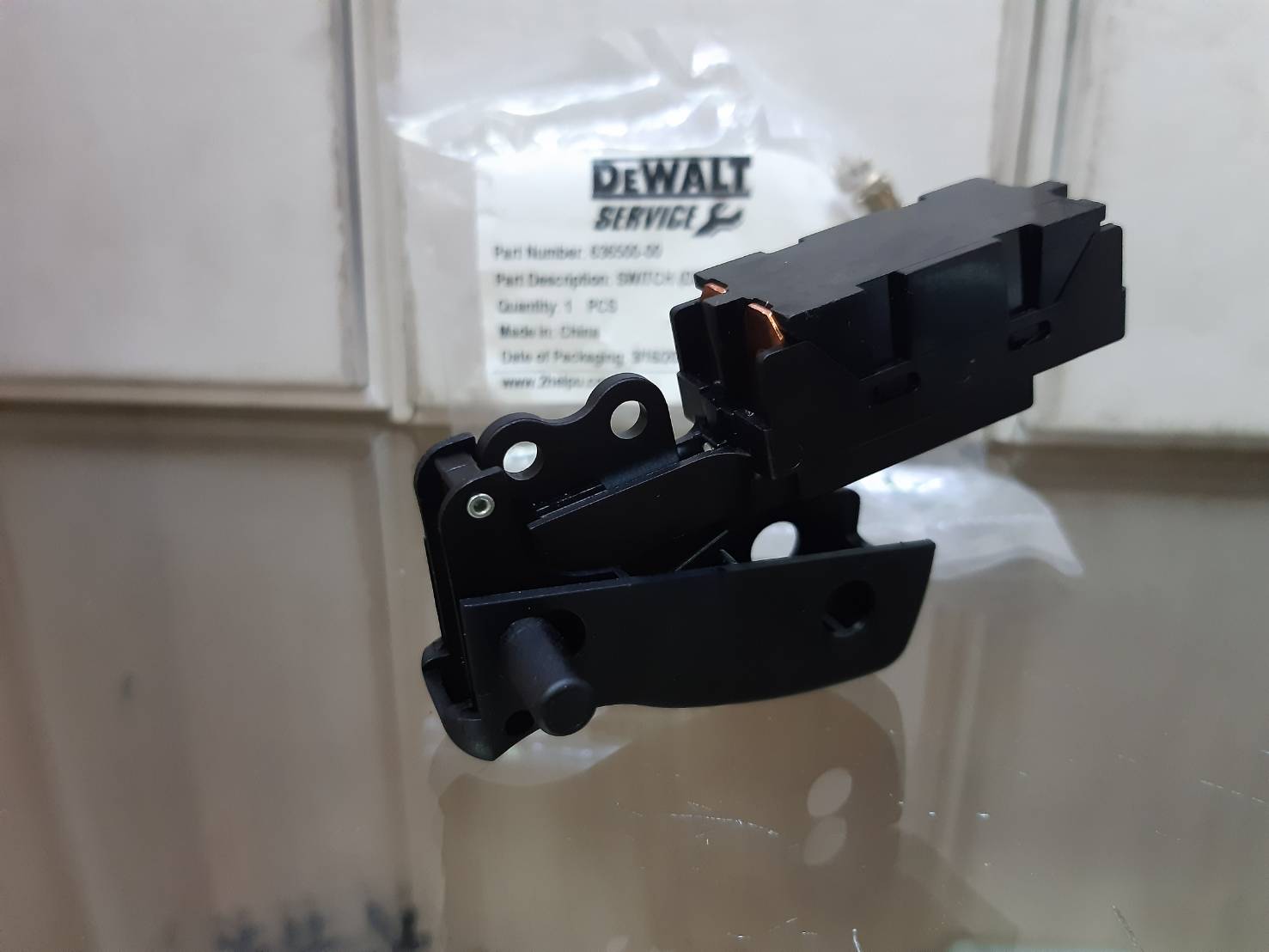 Dewalt switch model. D28413,D28414,D28490,D28491 part no.636500-00 ...