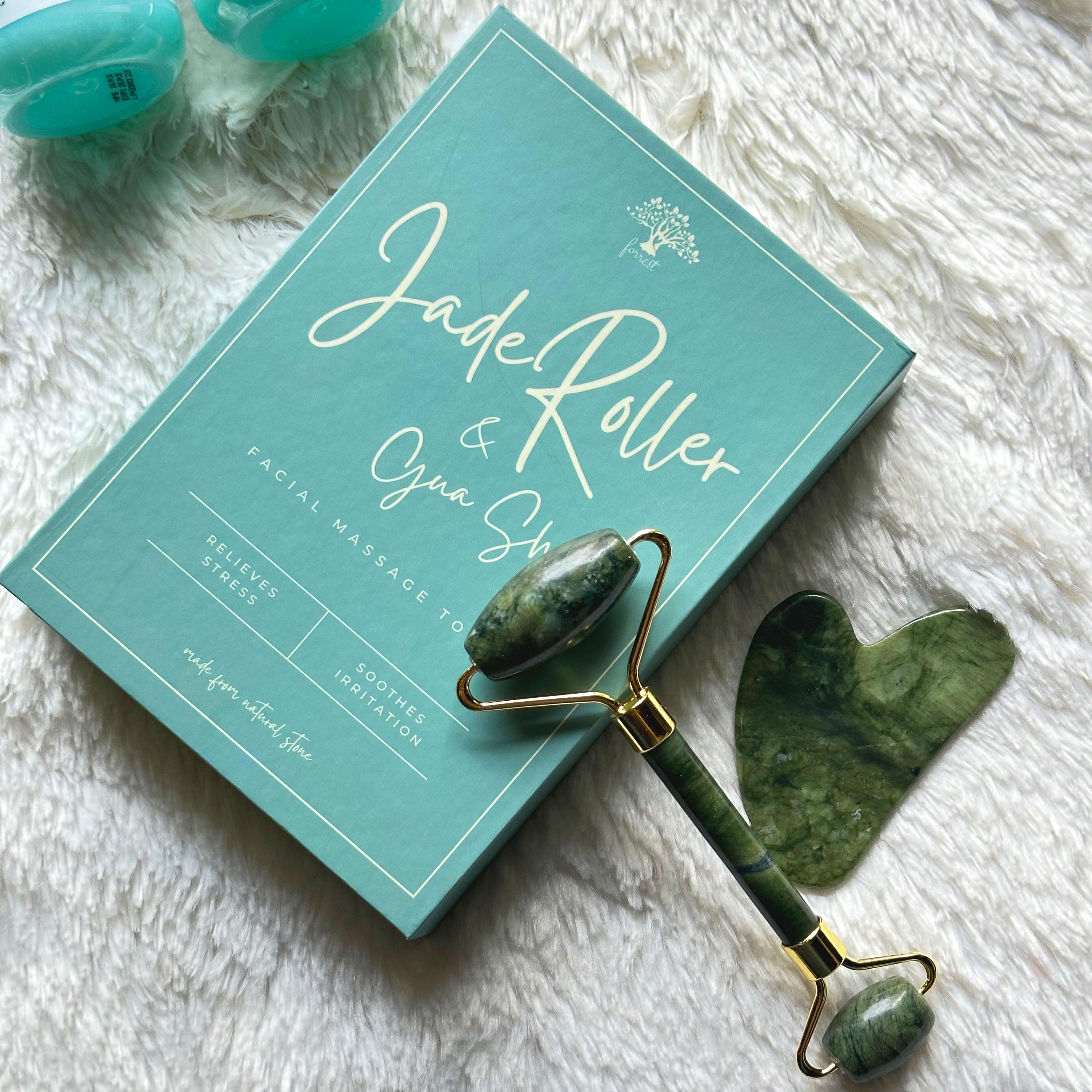 Forrest Jade roller and Gua Sha set ฟอร์เรสท์ ลูกกลิ้งหยก กัวซา เชท ...