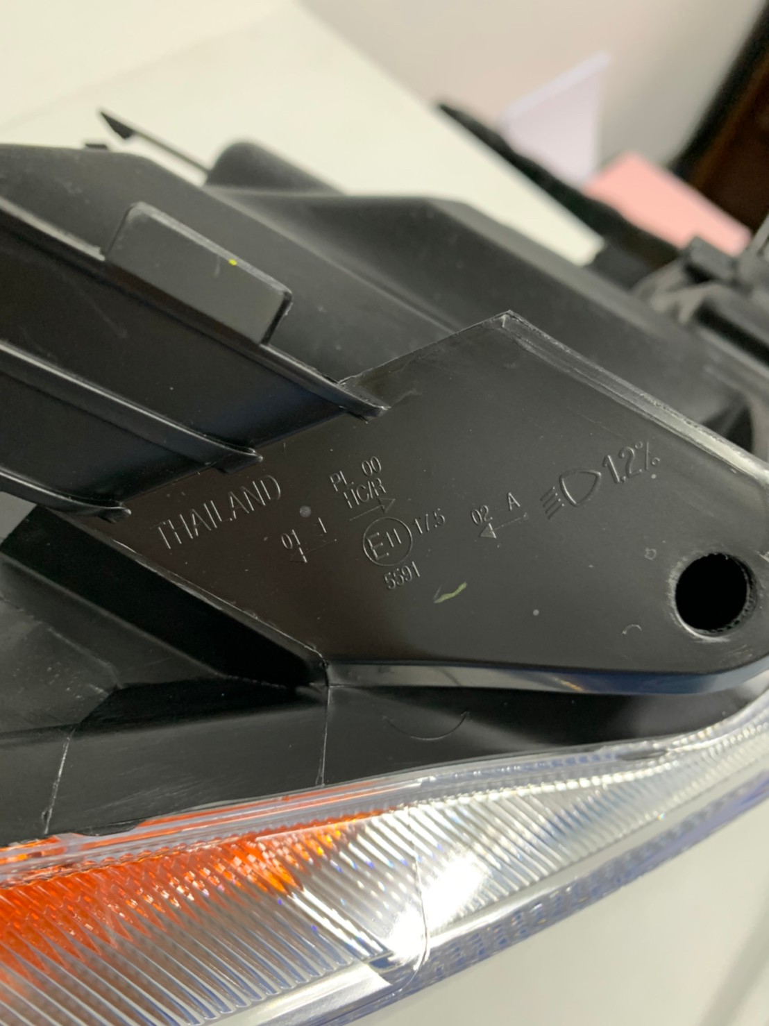 MAZDA แท้เบิกศูนย์ เสื้อไฟหน้า(ไม่มีขั้วหลอดไฟ) ข้างขวา(RH) MAZDA ...