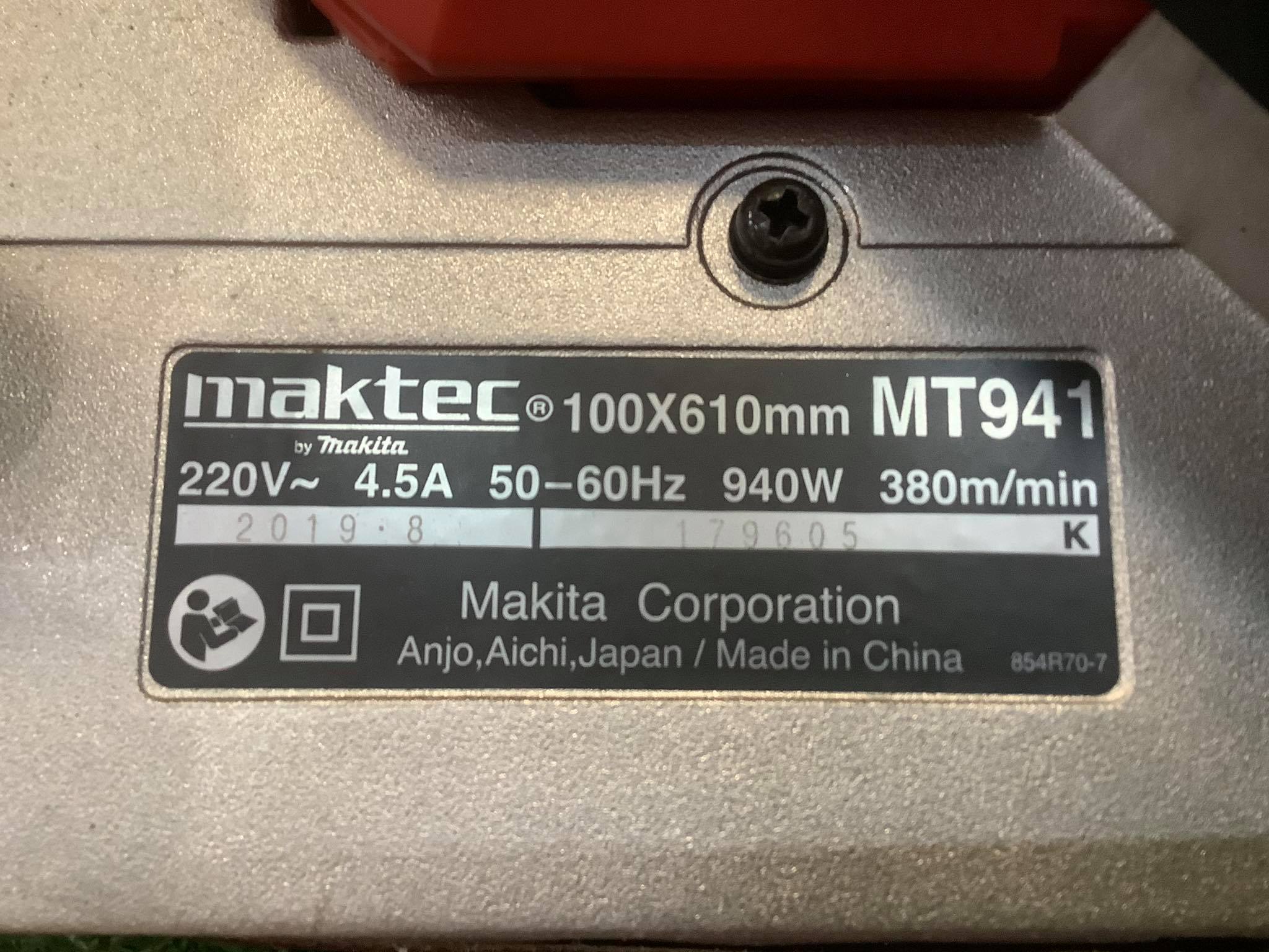 MAKTEC MT941 เครื่องขัดกระดาษทรายสายพาน 4 (รถถัง) ยี่ห้อ MAKTEC รุ่น ...