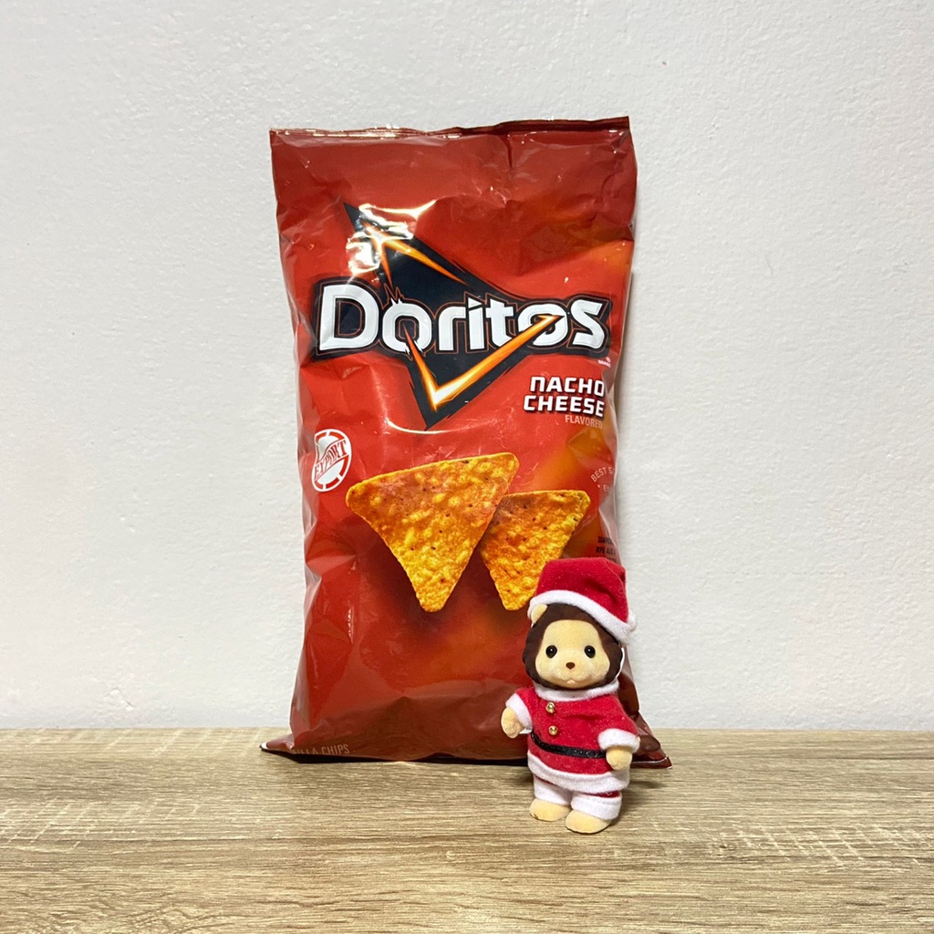 Happy moment with us 🔹 พร้อมส่ง Doritos Nacho Cheese , Chilli Heat wave ...