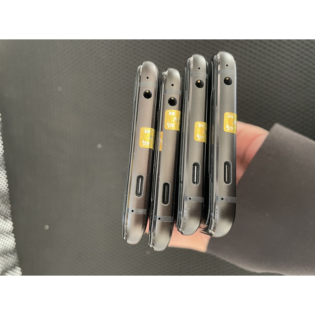 ใหม่ 95% โทรศัพท์มือถือ Asus Rog2 Rog 2 Game Phone 8+128G Rom Global ...