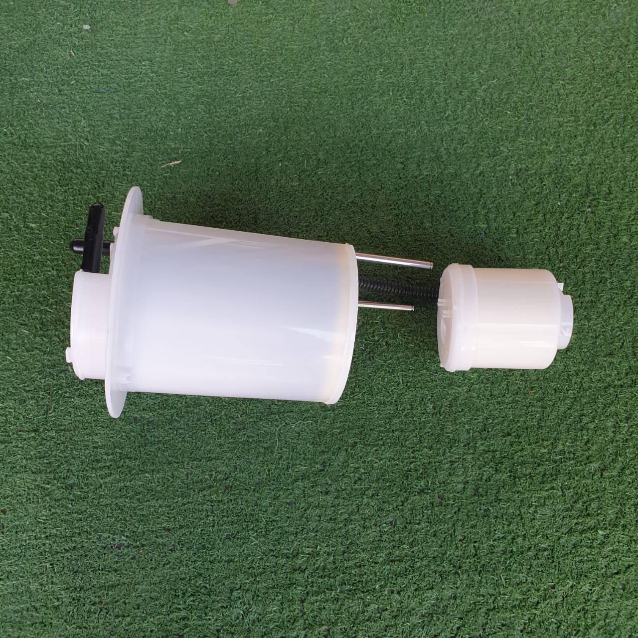 กรองเบนซิน TOYOTA New Vios นิววีออส ปี2007-12 Yaris ยารีส 1.5 ปี2007-13 ...