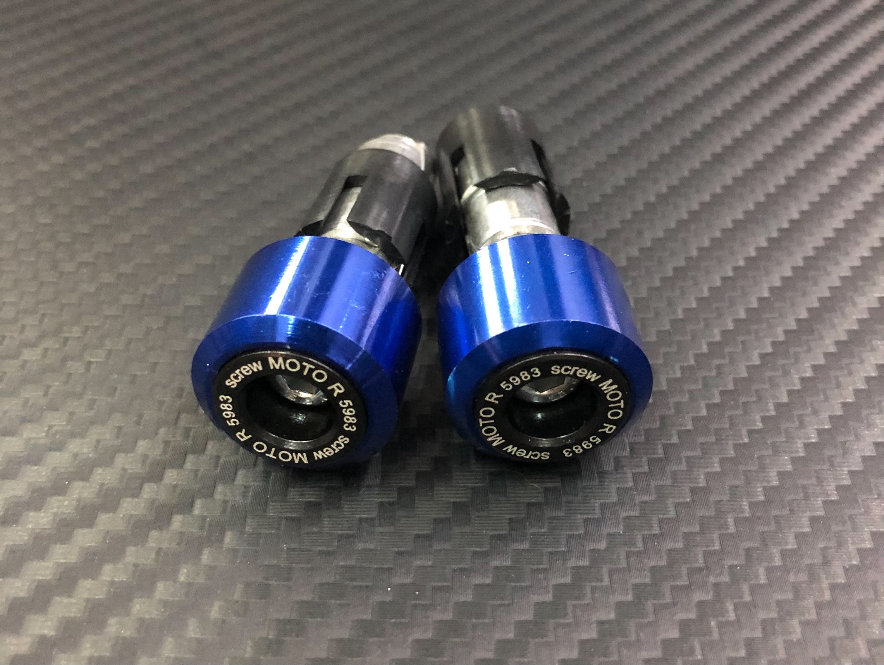 อุดปลายแฮนด์ มีเนียมอย่างดี เกรดพรีเมี่ยม ใส่ได้ทุกรุ่น มี5สี ดำ เงิน ...