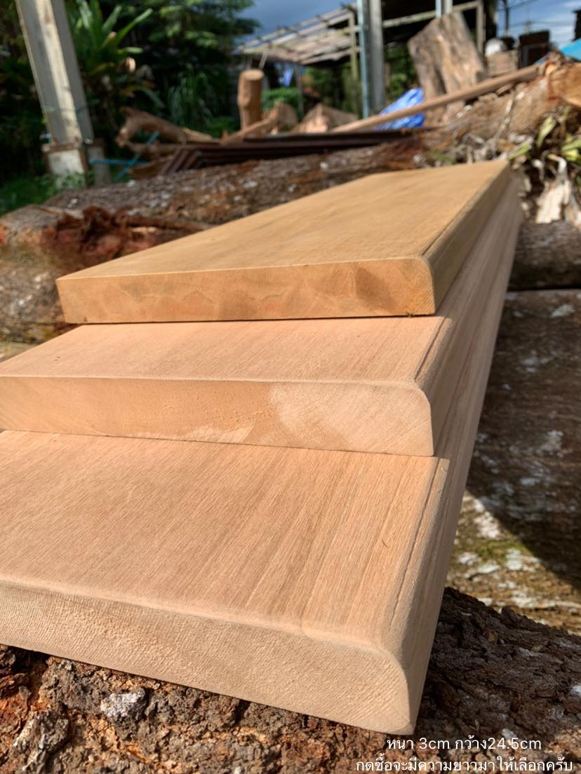 ลูกบันไดไม้ตะเคียน (Wood) ขนาด 3cm x 24.5cm ชื่อ ไม้ MERAWAN WOOD สี ...