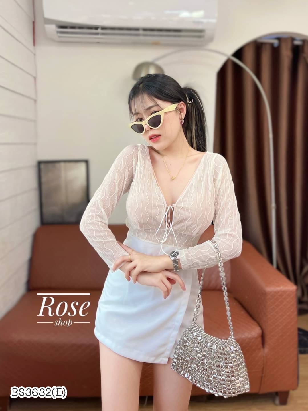 BS3632 จั้มสูทป้ายหน้าเว้าหลัง จั้มสูทขาสั้น - fashion online by2a - ThaiPick