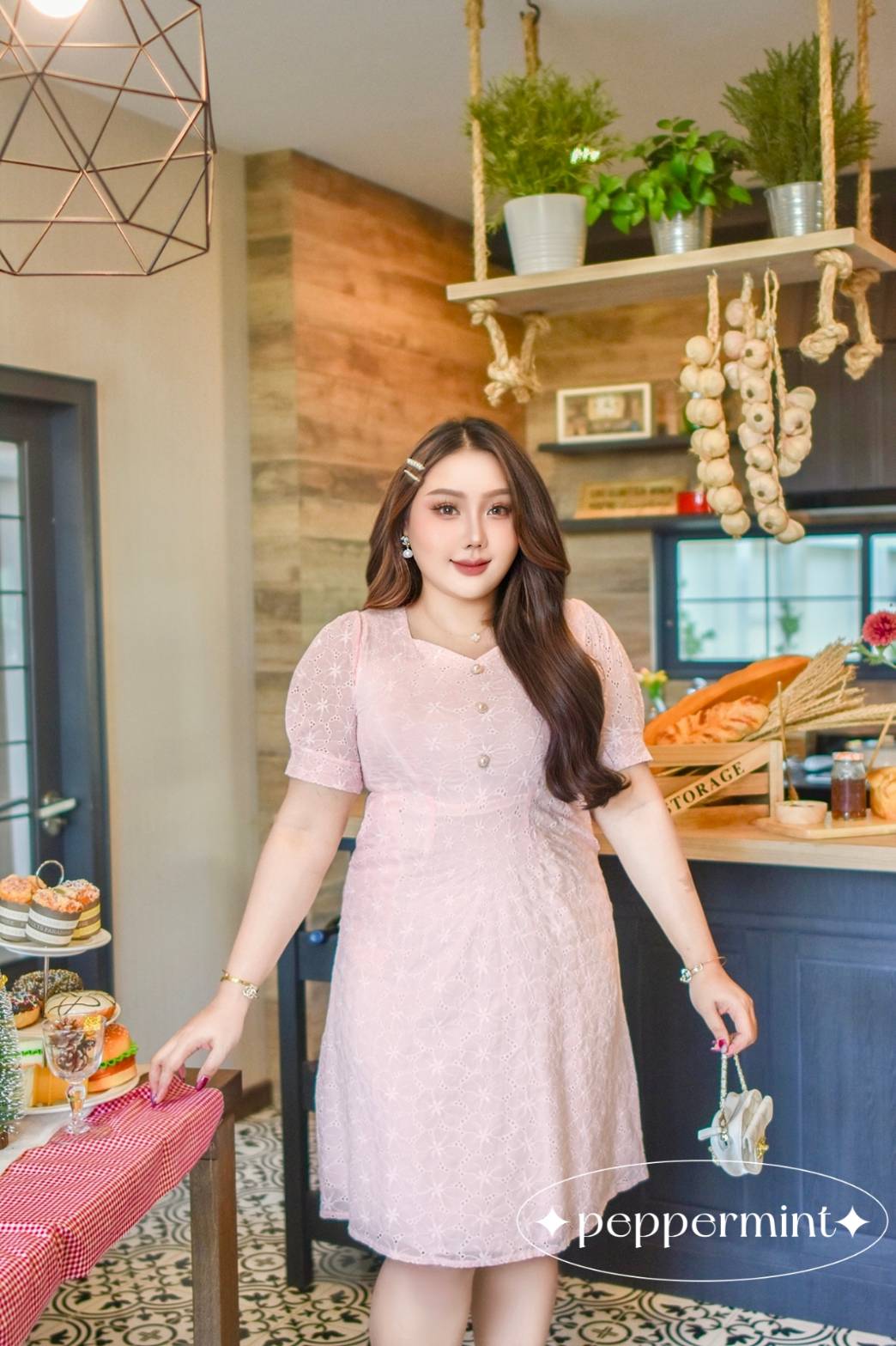 เดรสสาวอวบ ผ้าลูกไม้คอตตอล ปักลายดอกไม้ Size XL-6XL BigSize Peppermint (633A) - Bigsize ...