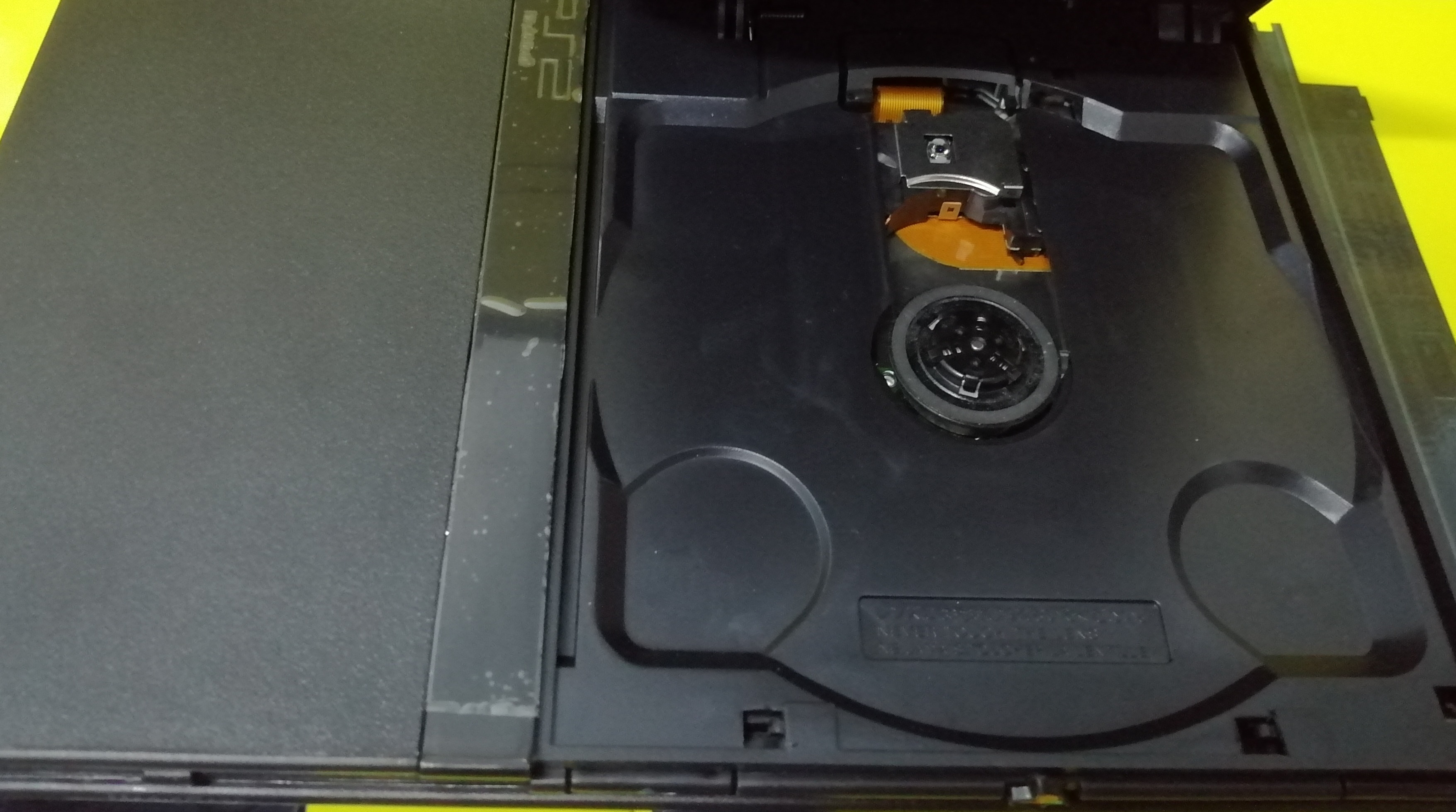 Ps2 70006มือ2เเปลงเล่นเเผ่นก็อบ (2จอย4เเผ่นเซฟ1ครบชุดพร้อมเล่นอุปกรณ์ ...