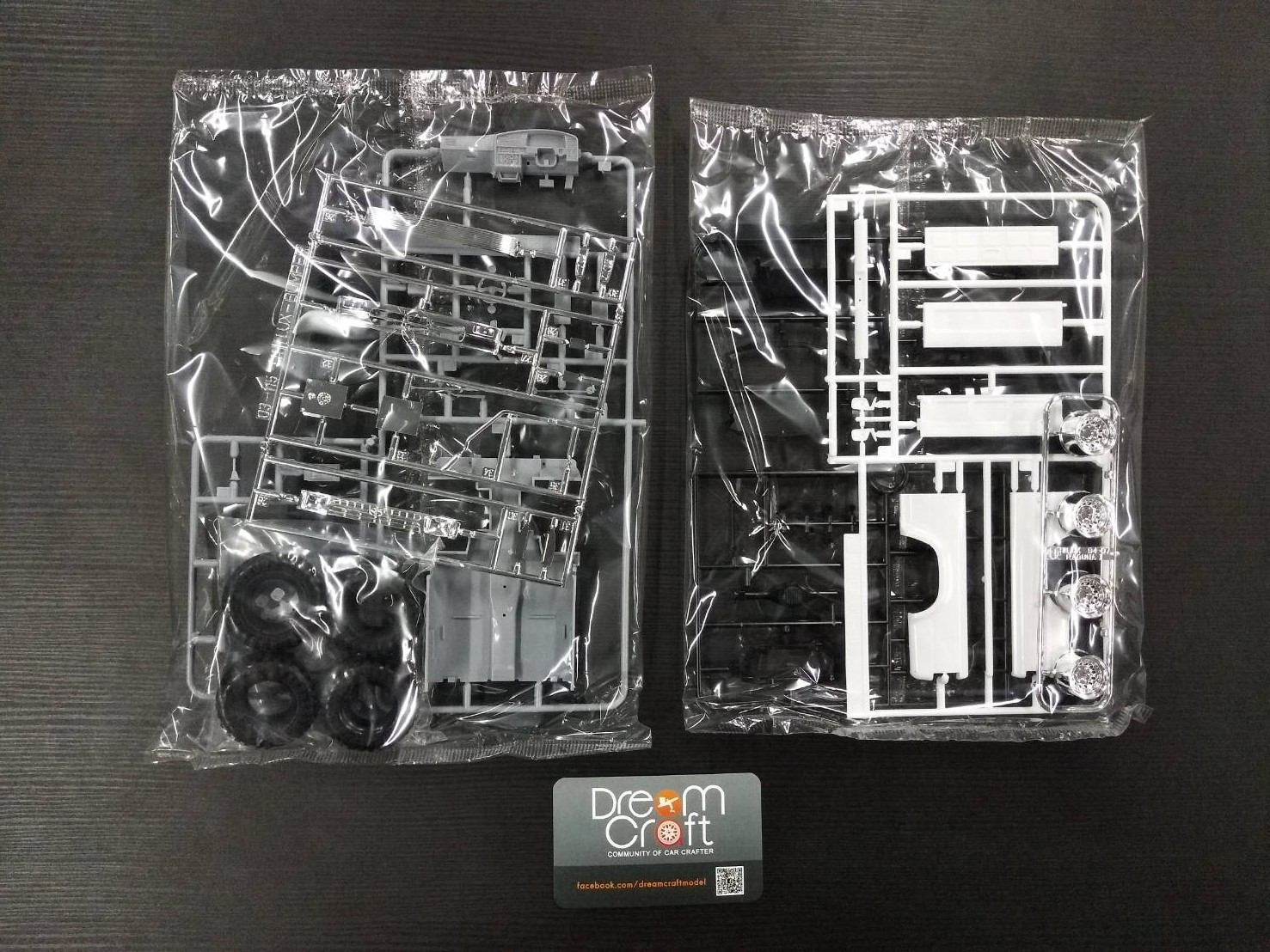 AOSHIMA 124 RN80 HILUX LONGBED LIFTUP 95 TOYOTA (โมเดลรถยนต์ Model ...